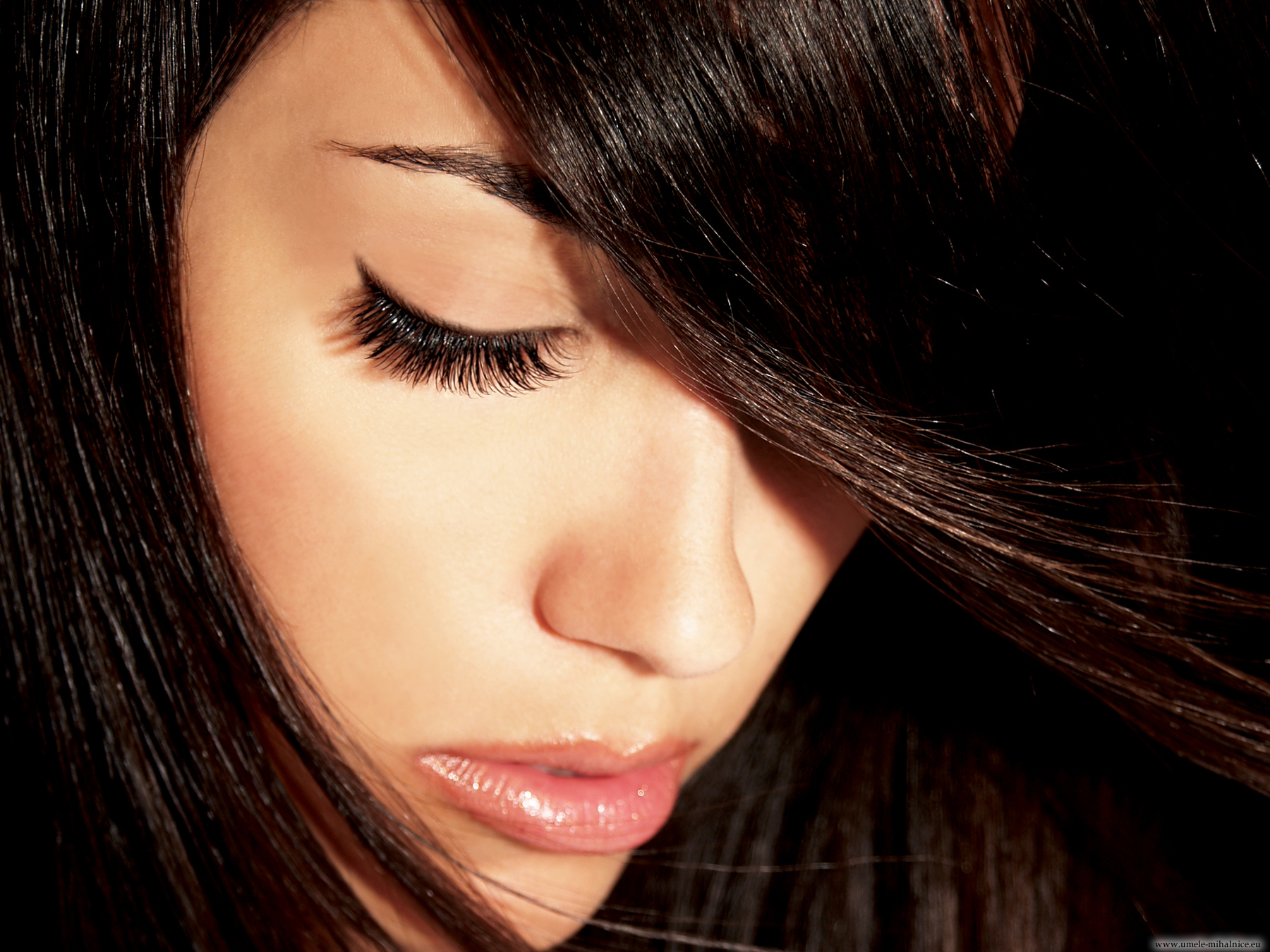 Predĺženie a zahustenie mihalníc Xtreme Lashes® Eyelash Extensions ...